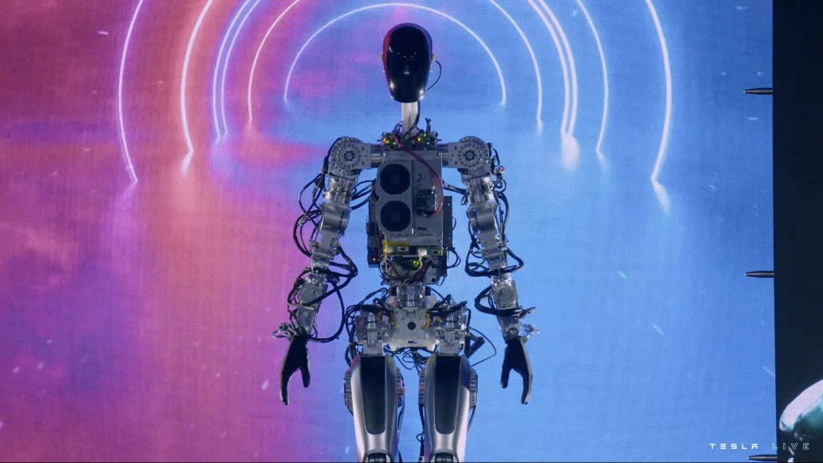 Tesla Robot Optimus: Is It a Pioneer of a New Era - TechDiggersBlog